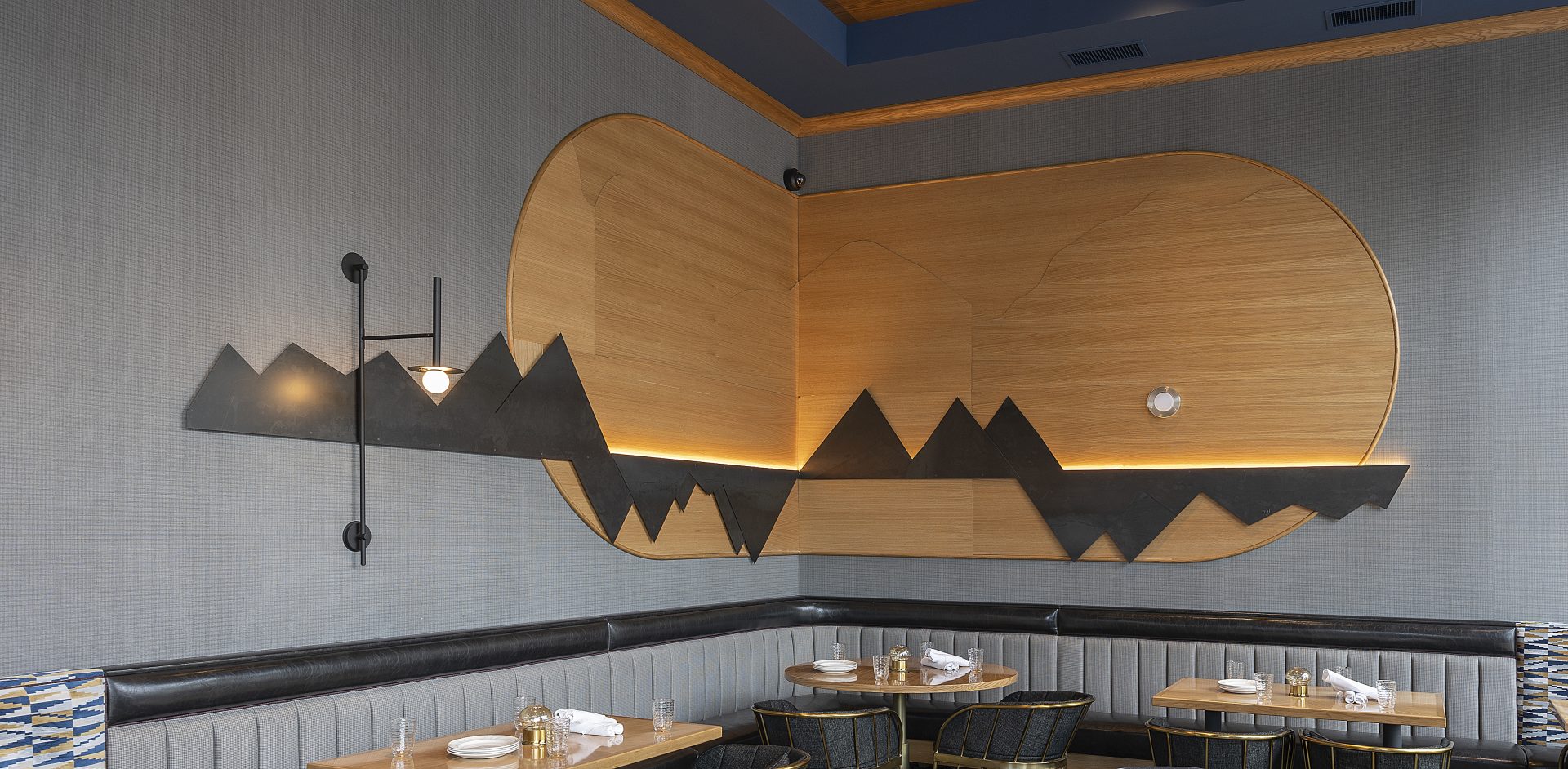 Material Accent Walls For Commercial Spaces: Eye-Catching Focal Points ...